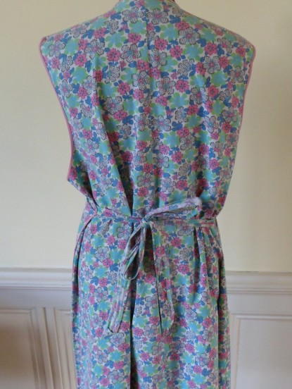 Vintage Wartime 1940s Wrap Around Apron Mrs Mop